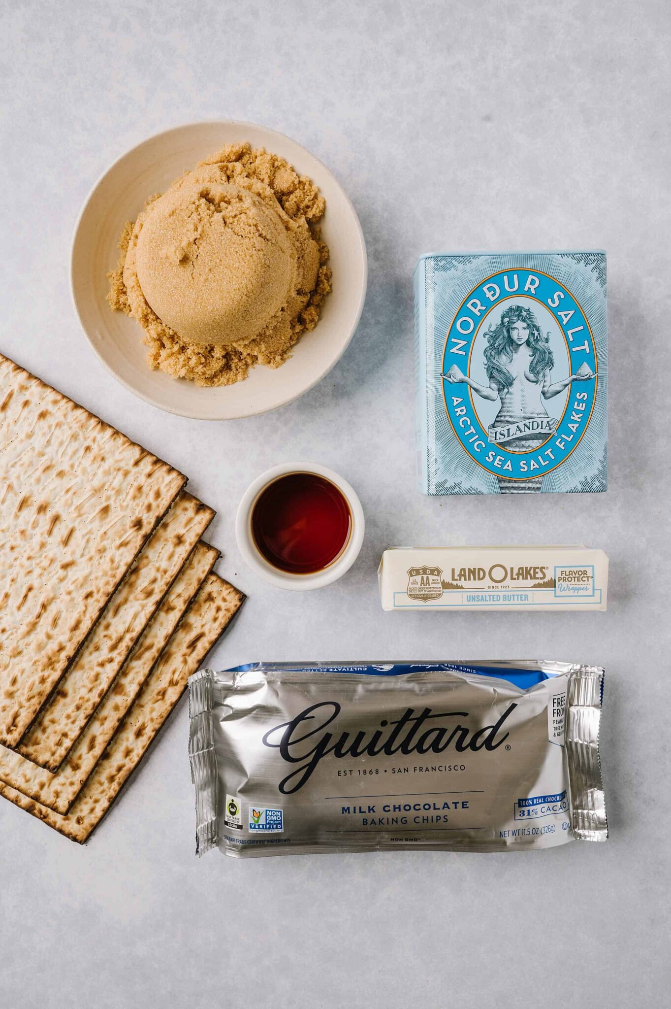 Simple Salted Toffee Matzah (Matzo Crack) | Matzo Crack Passover Dessert