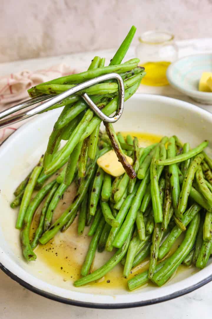 Delicious Grilled Green Beans Recipe | Baked Bree