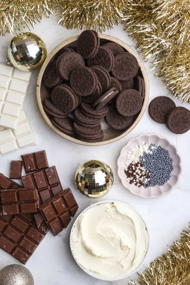 Christmas Oreo Balls | Baked Bree