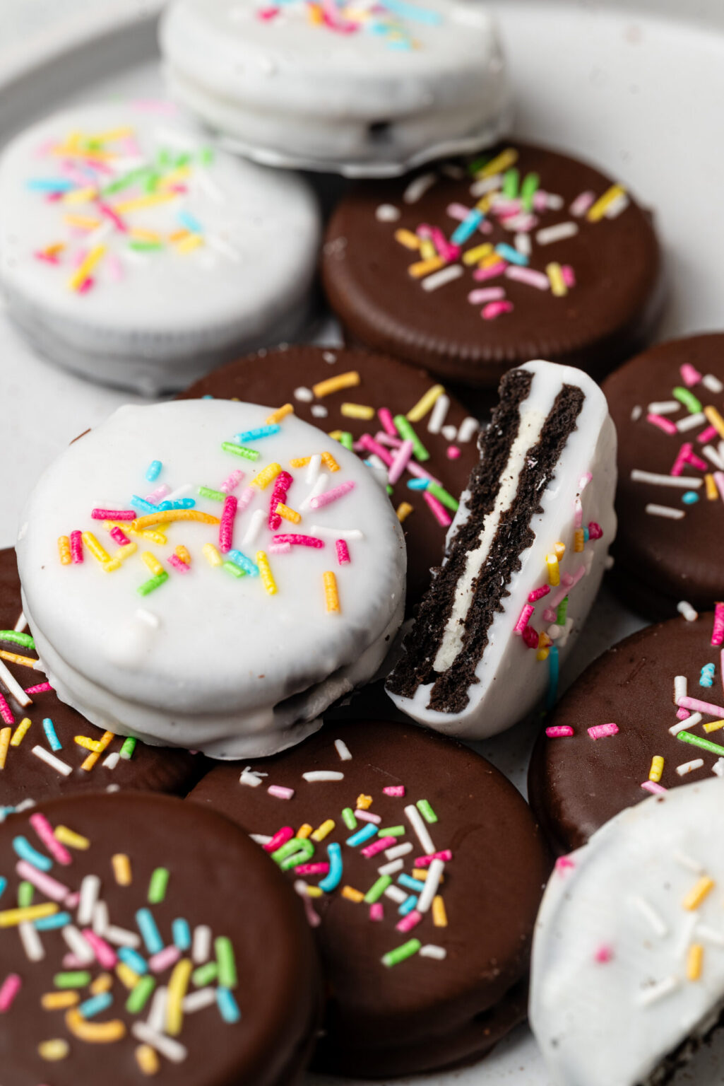 Chocolate-Dipped Oreos | Baked Bree